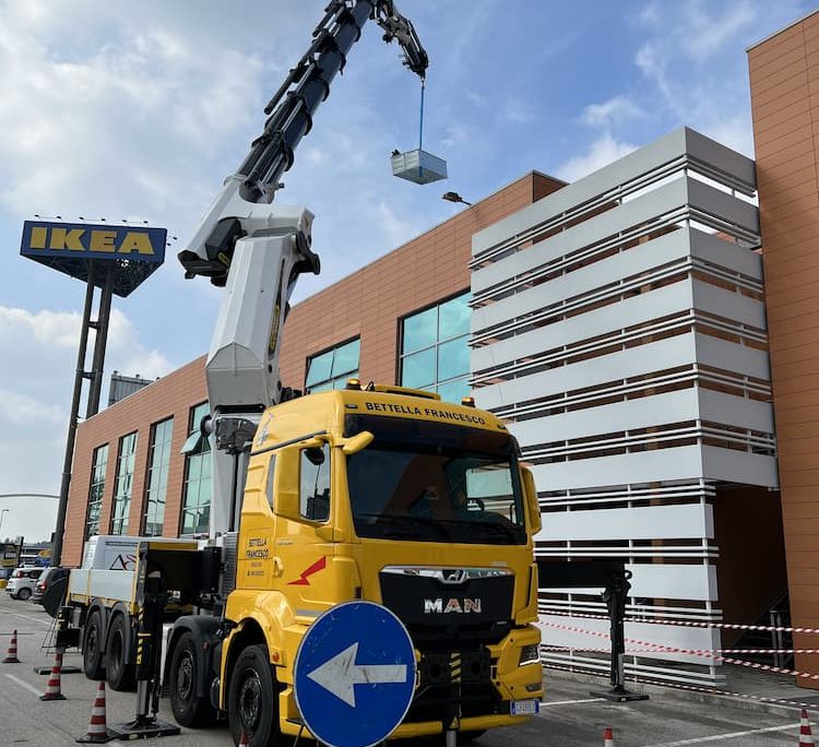 Gru per grandi carichi - Sollevamenti eccezionali con autogru ...